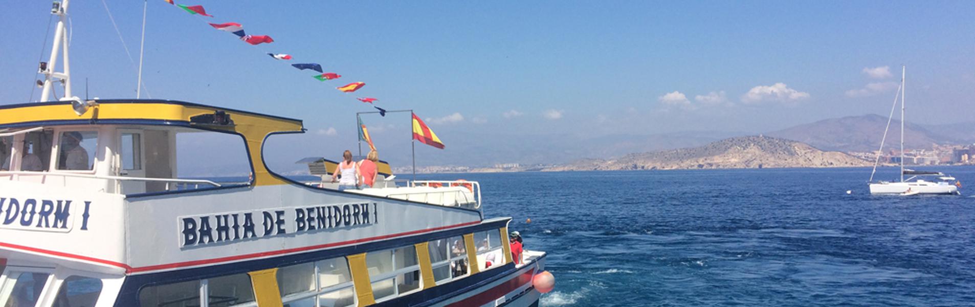 Un viaje en barco con visión submarina | Guía Repsol